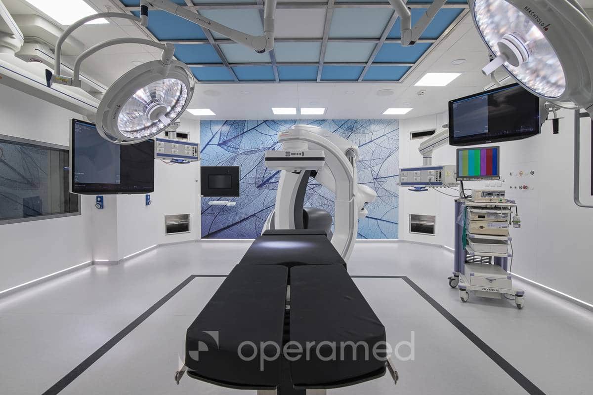 Construction of a prefabricated hybrid operating room with Corian® wall ...